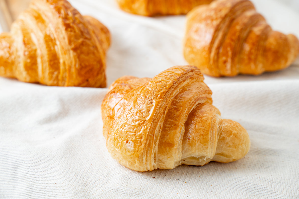 PACK CROISSANT 100 GRS (12 UNIDADES) – Panadería Macarrón